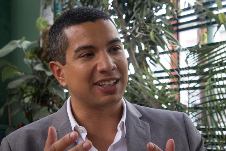 Daniel Fermín: “La protesta está logrando que el régimen se tambalee a ...